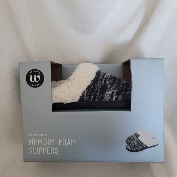 Wayland Square | Shoes | New Memory Foam Women Slippers | Poshmark